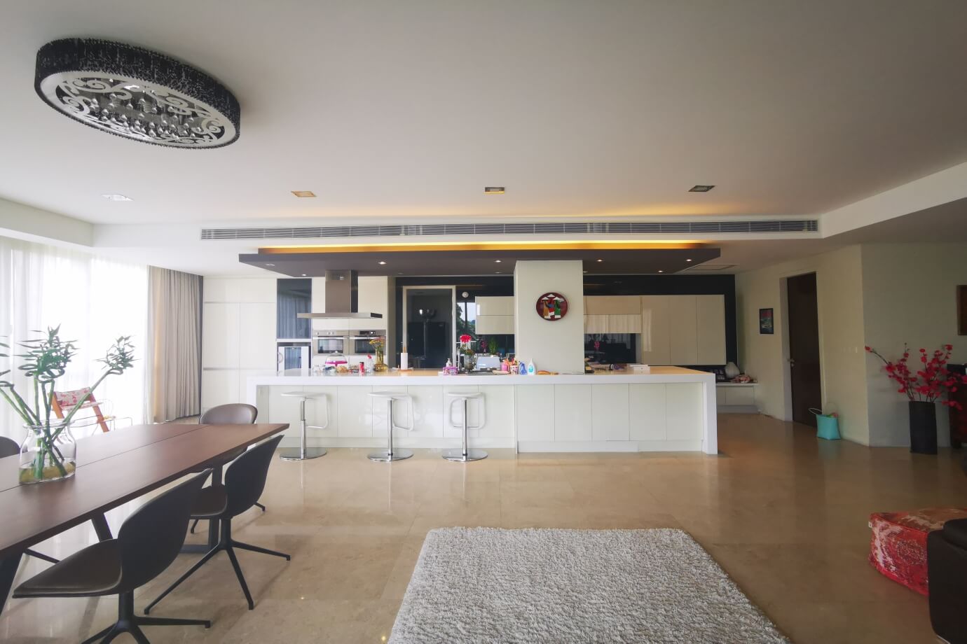 One Menerung, Bangsar